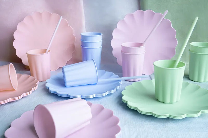 Light Blue Plastic Cups with Frill | KPL1-011 – Funny Balloons Miami LLC
